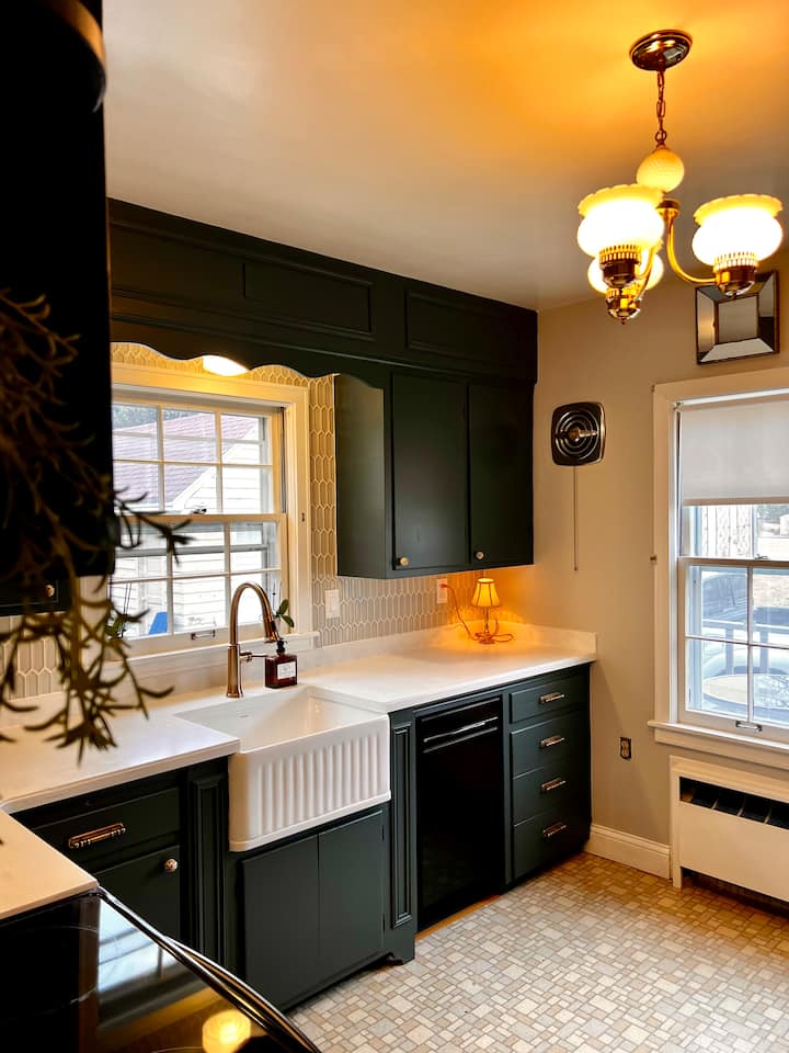 Quaint Cottage Getaway Horicon Marsh King Beds - Juneau, WI