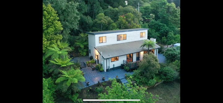 Tree Top Retreat - Seville