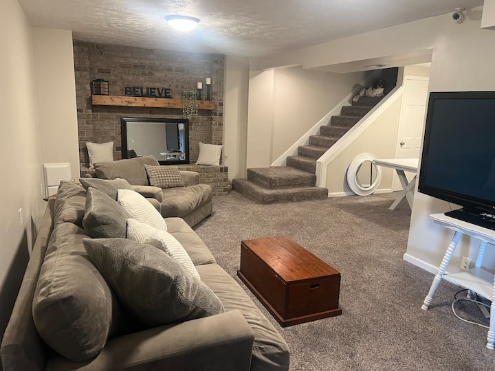 Ralston - Two Bedroom Basement Suite - Omaha, NE