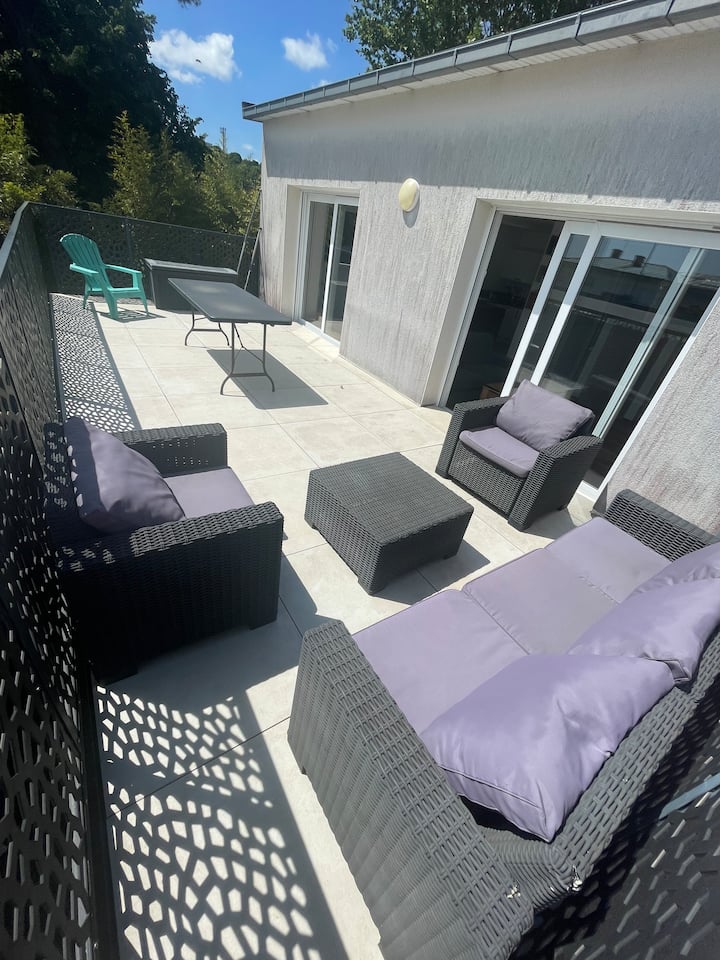 Maison Lumineuse Avec Terrasse – 3 Chambres - Landerneau