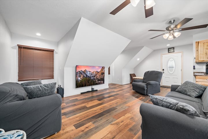 Backwoods Bungalow - Crossville, TN