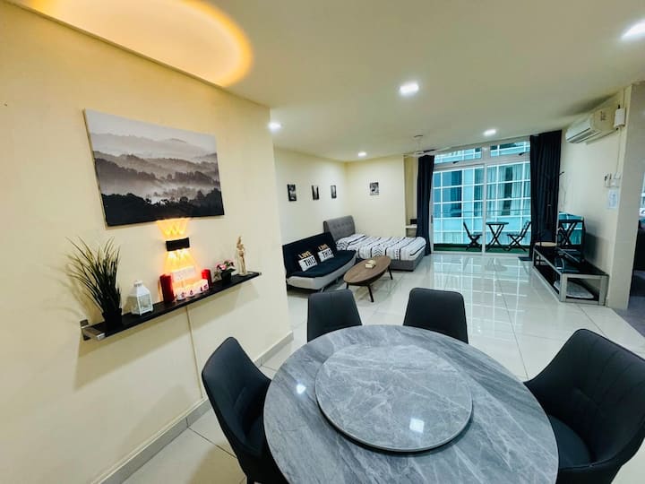 Ksl City Mall | 8 Pax | 4 Q Bed | Near Ciq + R&f 3 - 