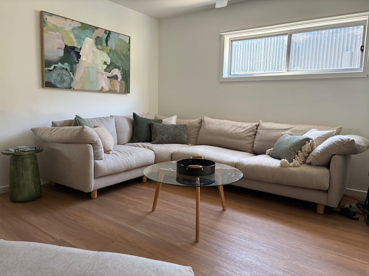 Riverfront Family Cabin & Pool - Moama