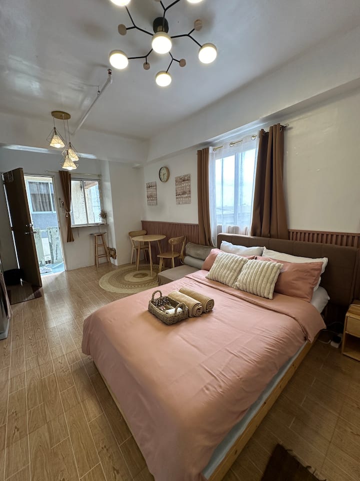 Br Aesthetic Condotel R1 W/ City View - Antipolo
