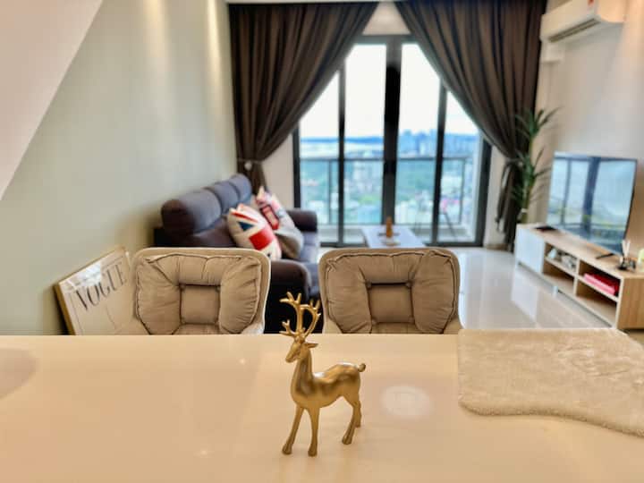 R&f Phase2@1br L43 Seaview For 2-4 Guests - Johor Bahru