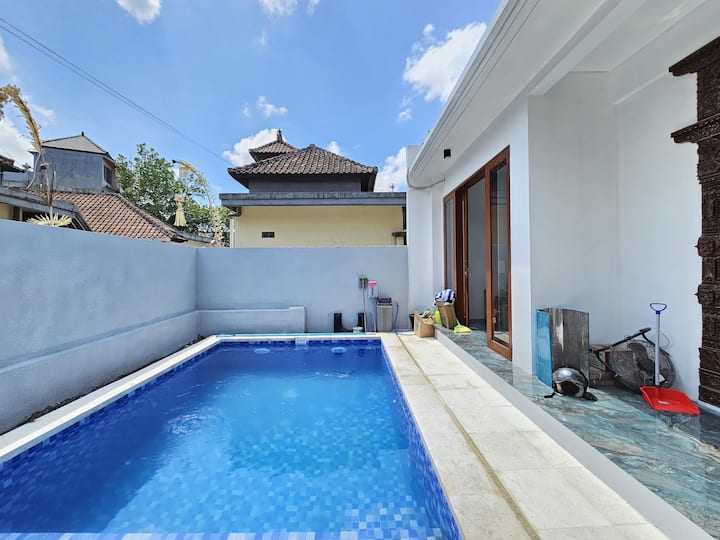 Villa Ku, Gang Pratama 3. Canggu Raya - Bali
