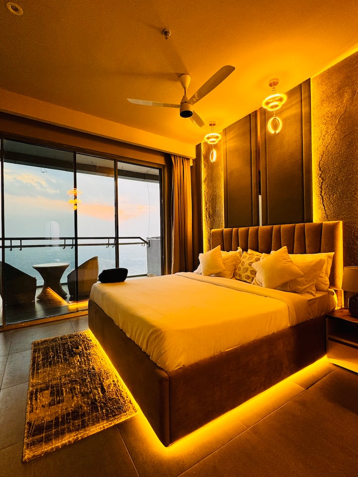 Mercurial Suite | 38 Floor - Noida