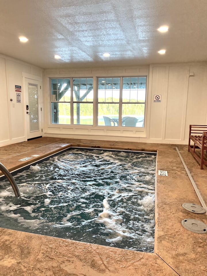 Captain’s Mountain Retreat - Indoor Heated Pool - Norris Dam State Park, Rocky Top