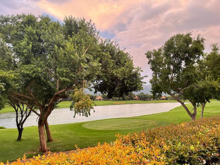 Wake Up To Breathtaking Views. - Hartbeespoort