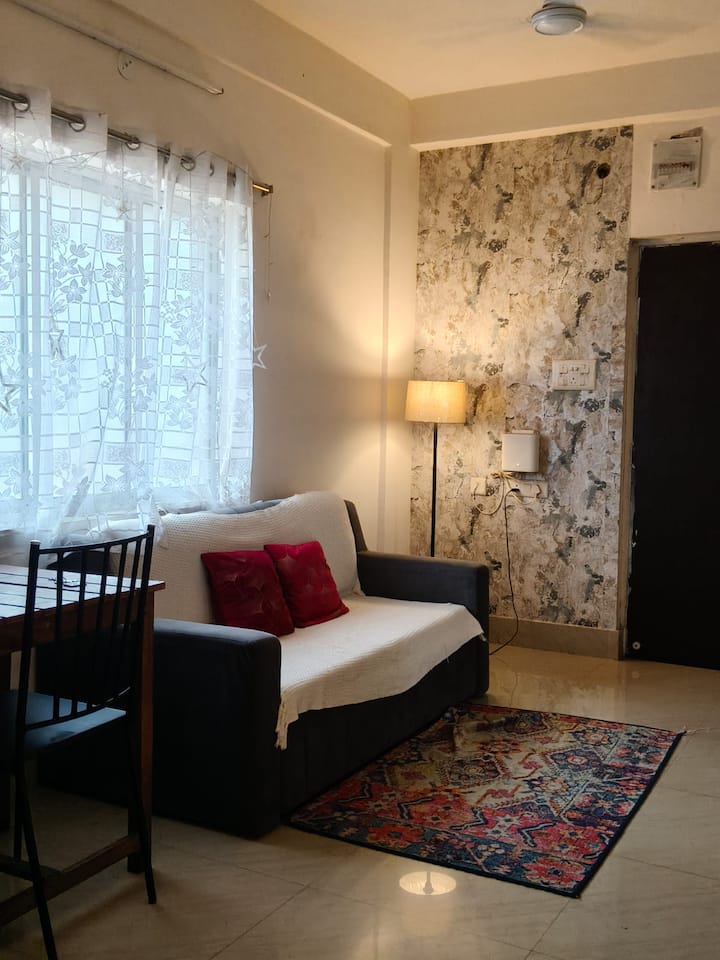 1bhk Spacious Flat In Ballygunge - Kolkata