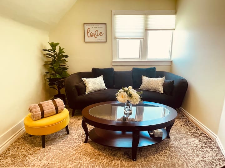 A Cozy Well-equipped Family Suite, Netflix Wifi350 - Regina