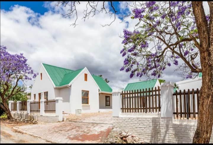 Karoo De Rust Cottage - De Rust