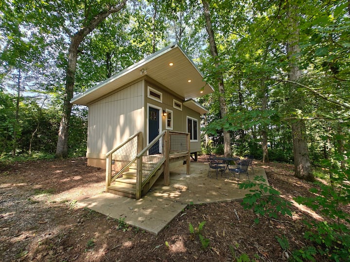 Sleep Shack - Stone Ashe Vineyards, Hendersonville