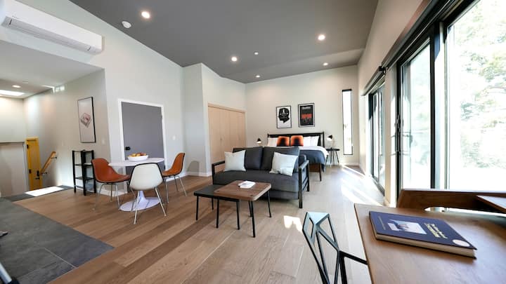 Modern Zen Studio · Deck · Walk To Metro & Shops - Los Angeles, CA