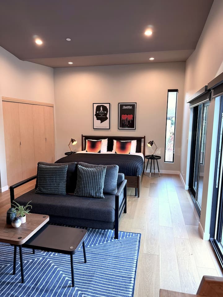 Modern Zen Studio · Deck · Walk To Metro & Shops - Alhambra, CA