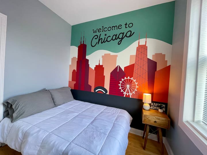 Sunny Artistic 2bd/free Parking! - East Garfield Park - Chicago