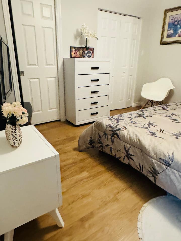 Luxurious Apt 2 Br (King/queen)1.5 Bath, Sleep 6 - 노바스코샤