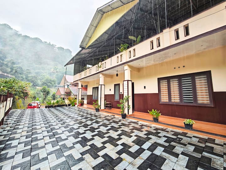 Best 4bhk In Munnar - ムンナル