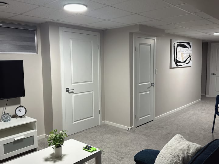 1br Private Suite | Near Uofm (Stra-2025-2655115) - Winnipeg