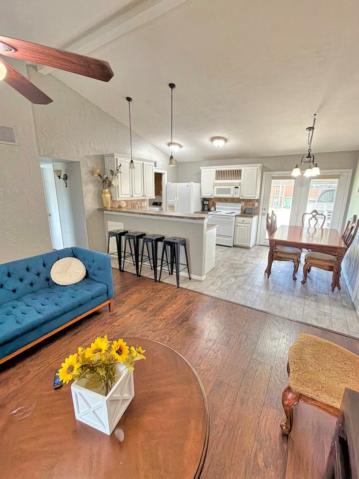 Near North Dallas, No Chores! - The Colony, TX