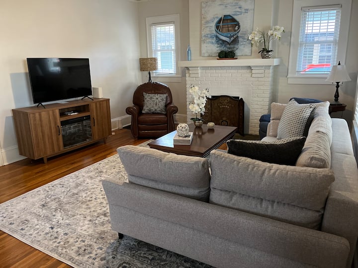 Quaint Bungalow! - Charlotte, NC
