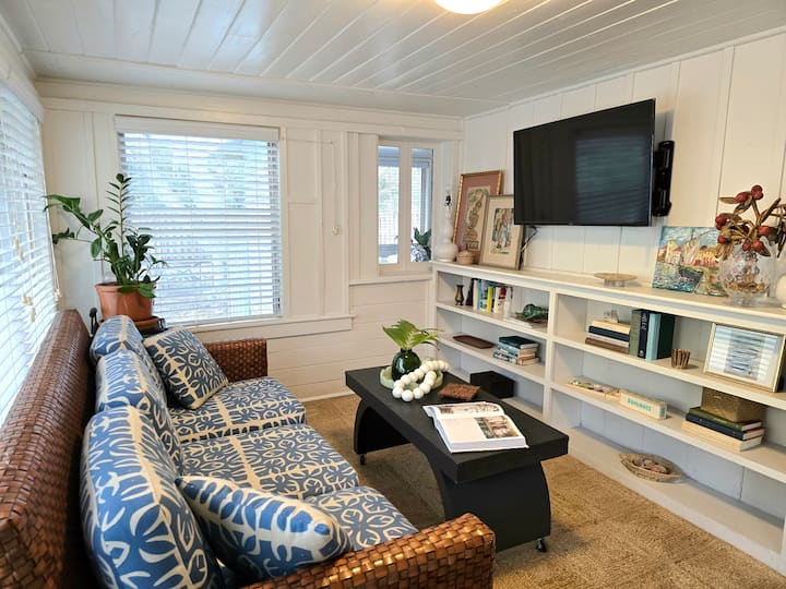 Sweet Siesta Cottage - Siesta Key, FL