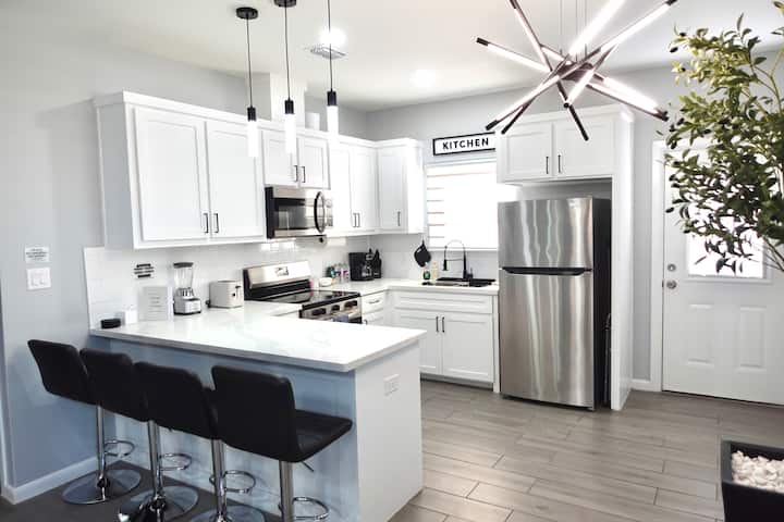 Pet-friendly|modern Gated 2/2|smart Tvs|fast Wifi - Pharr, TX