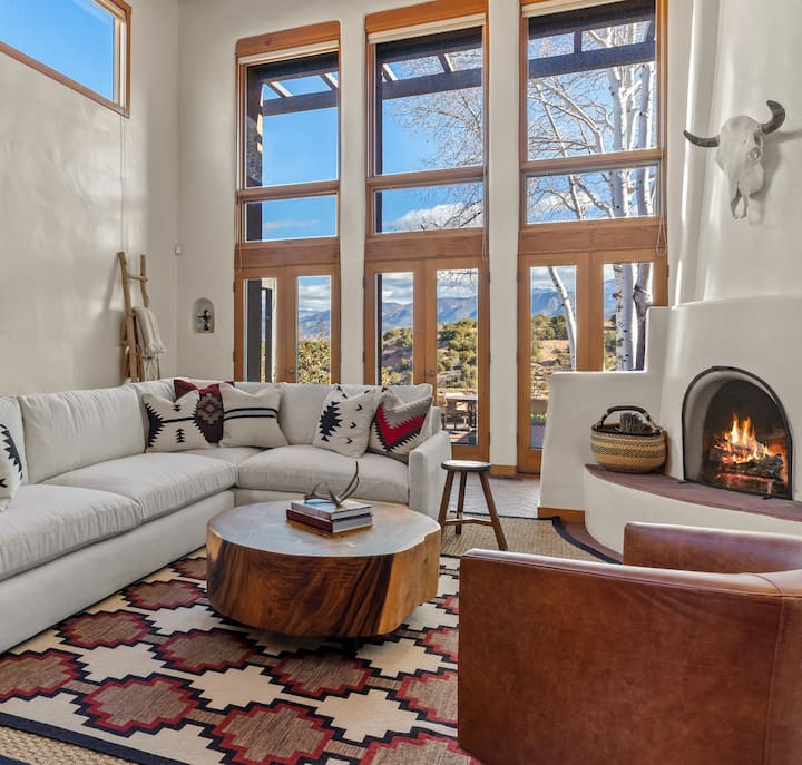Casa Serenata | Curated Elegance + Mountain Views - Cities of Gold Casino