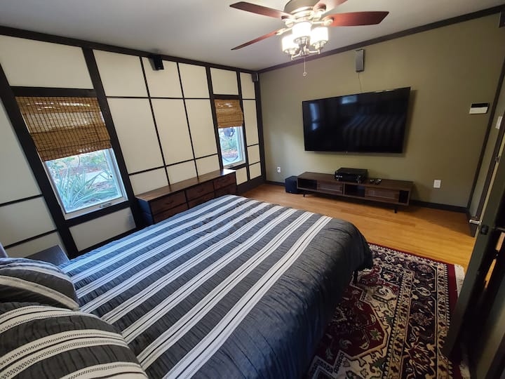 2 Bedroom Tropical Paradise #2 - Tampa Airport (TPA)