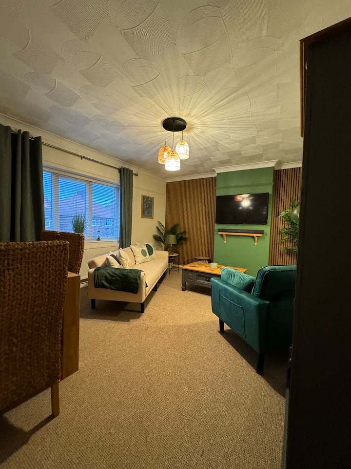 Newly Renovated Apartment, Minutes From The City - Norwich