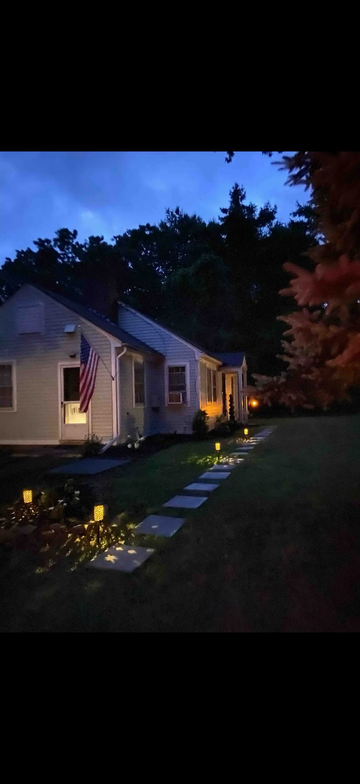 New Listing - Charming Classic Cottage Style Home - Old Saybrook, CT