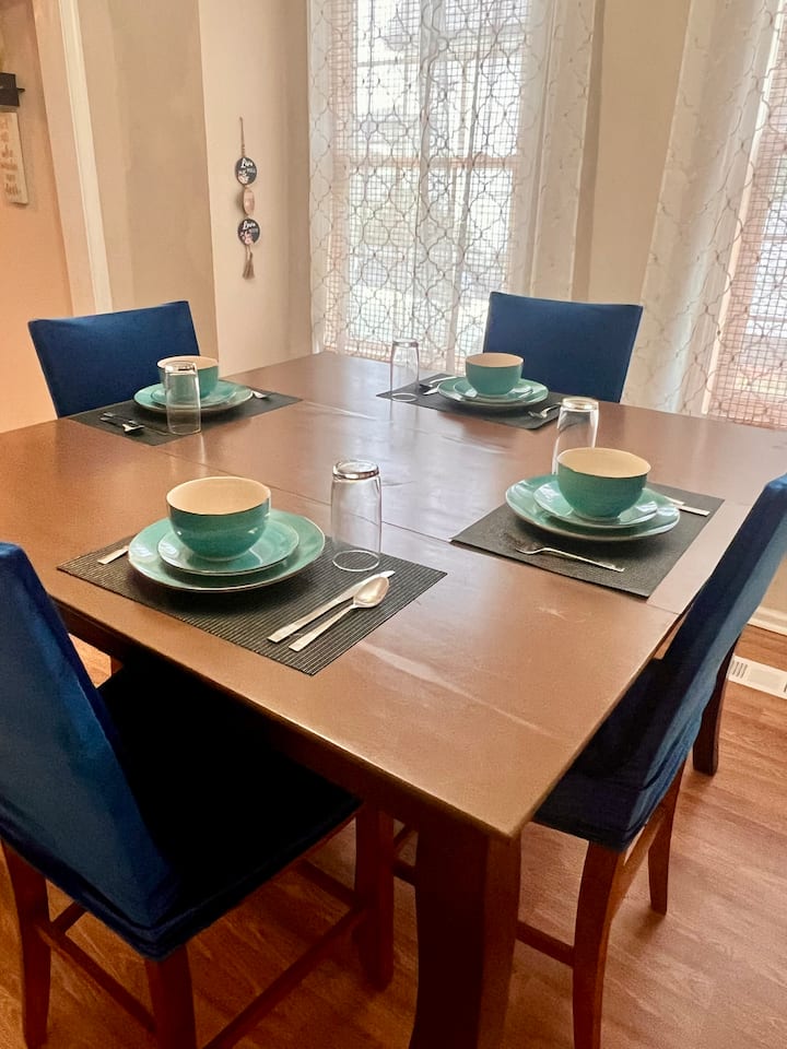 Homely House - Carrollton, VA