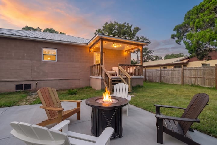 Coastal Getaway | Min To Beach, Historic Dt & Amph - St. Augustine, FL
