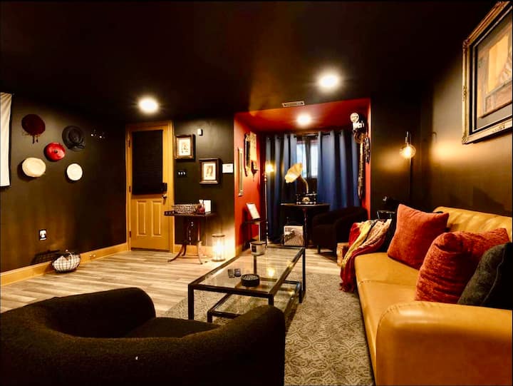 Bloomingdale Blues Speakeasy *Free Parking* - Washington, D.C.