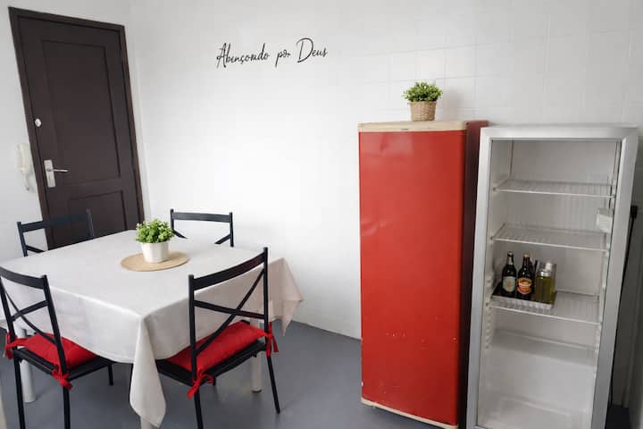 Apt Central Espaço P/ 10 | Ideal P/ Família/grupos - Juiz de Fora