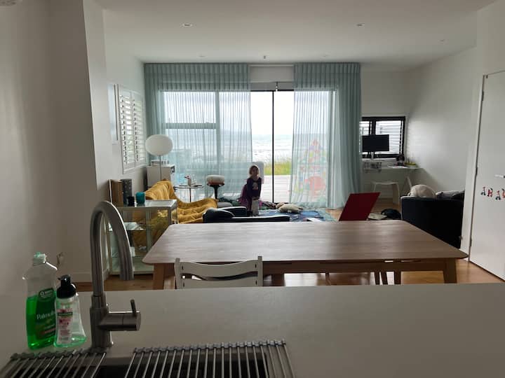 Modern Luxury Beachfront Escape With A/c - Warkworth