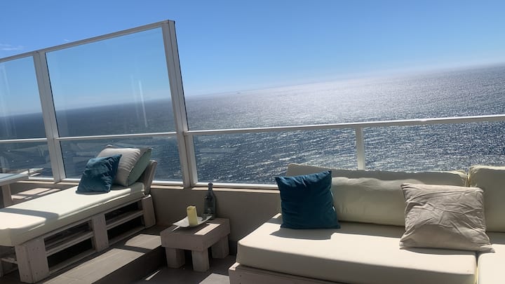 Espectacular Vista Frente Al Mar. - Chile