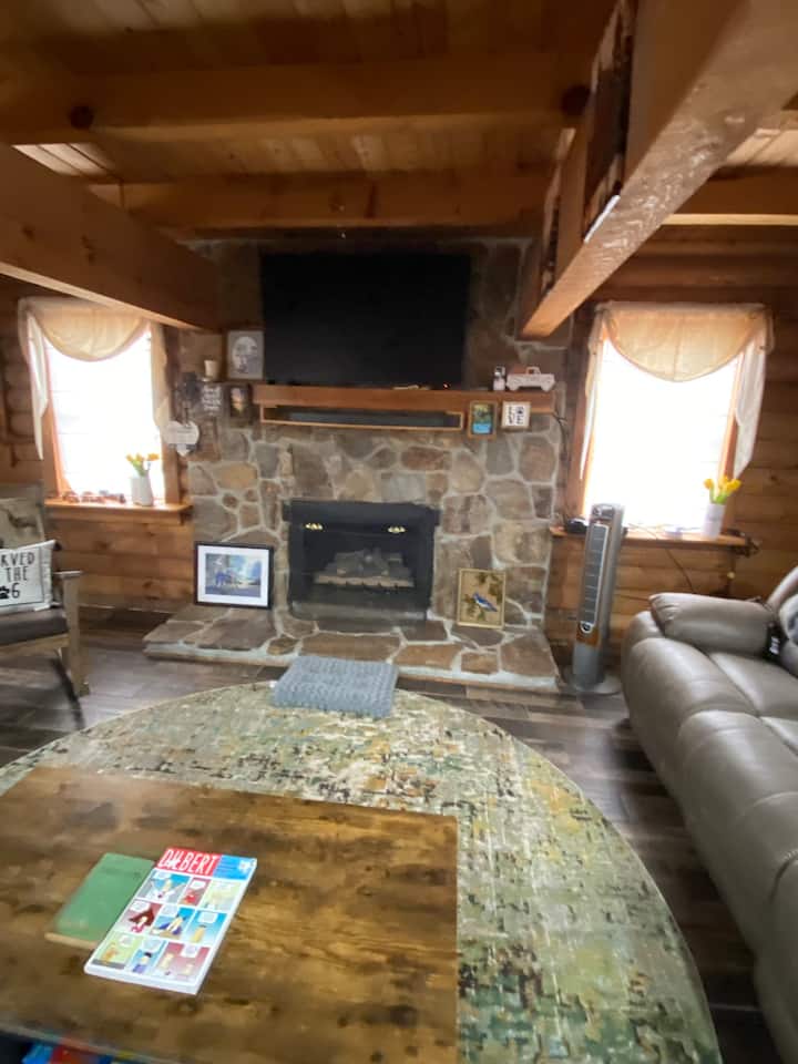 Relax In Our Cozy Log Cabin! Resort Glamping - Johnson City, TN