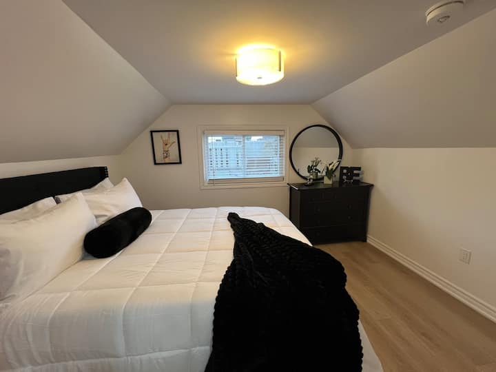 New 1br, 2 Min To Bus Terminal, 
15 Min To Niagara - St. Catharines