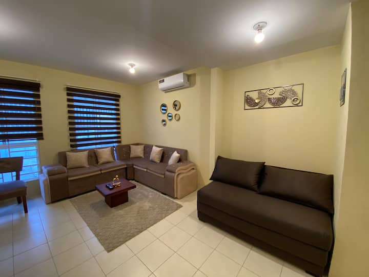 Casa Cómoda Acogedora, Ac, Garaje - Portoviejo