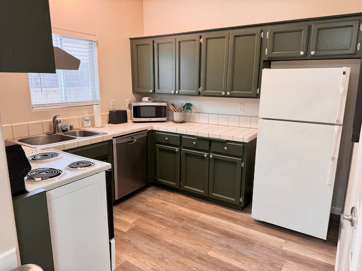 2 Bedroom Condo In Fig Garden - Fresno, CA