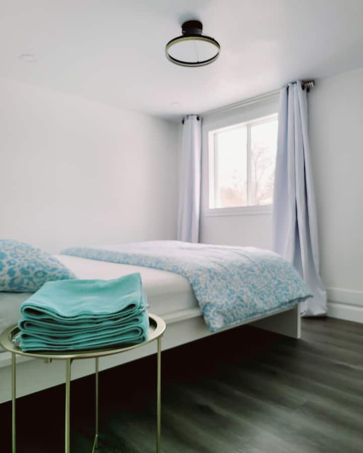 Maison Avec Parking Gratis - 10 Mins De Montréal - Longueuil