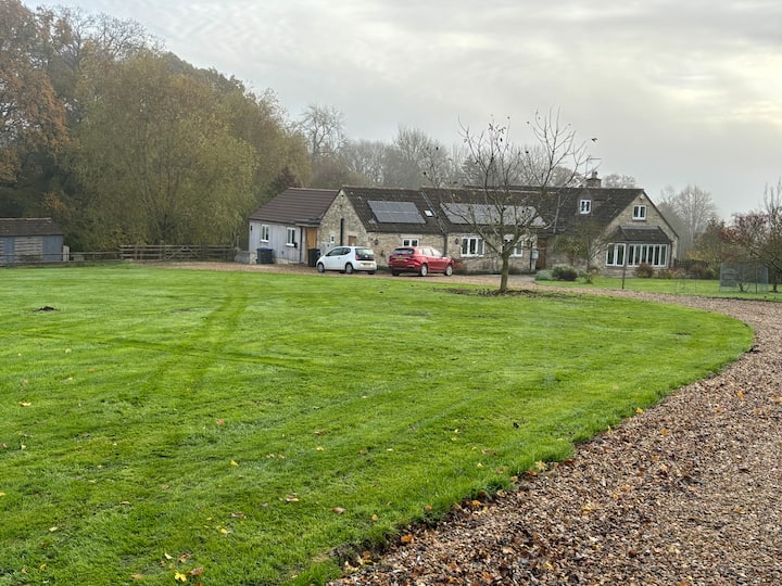 Private Suite In Rural Home - Castle Combe