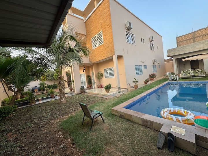 Gorgeous New Home With Pool - Niamey