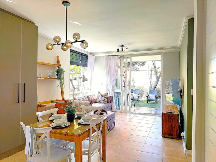 Brizzys Garden  Quiet Forest Dreams - Port Elizabeth