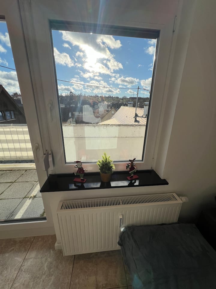 Penthouse: Aussicht, Ebk, Balkon & Tg - Gerlingen