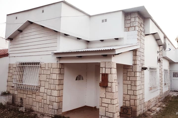 Amplia Casa, Apto Mascotas - Alta Gracia