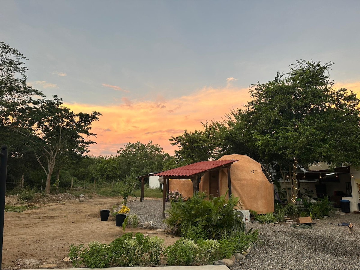 Domo Mariposa - Casas con cúpula en alquiler en La Majahua, Guerrero ...