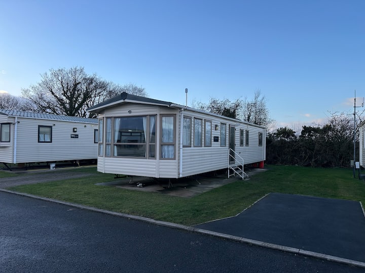 The Cosy Hedgerow - Bowness-on-Solway