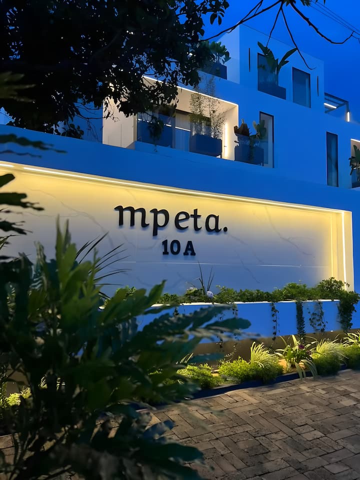 Mpeta. Villa - Rooftop Views | Modern & Exquisite - Rwanda